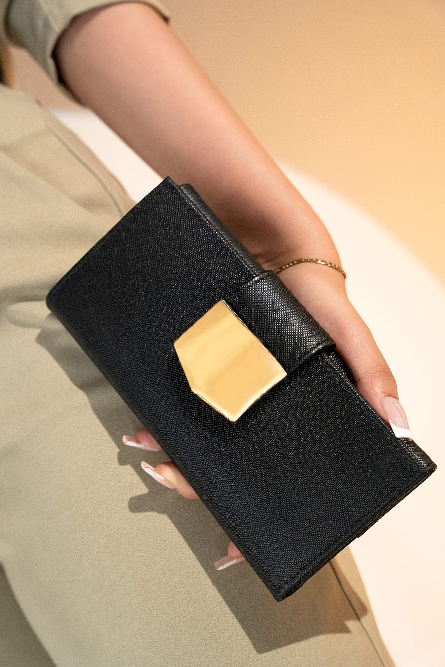 Jess - Women's Leather Long Wallet in Black & Light Pink | JULKE – JULKÉ