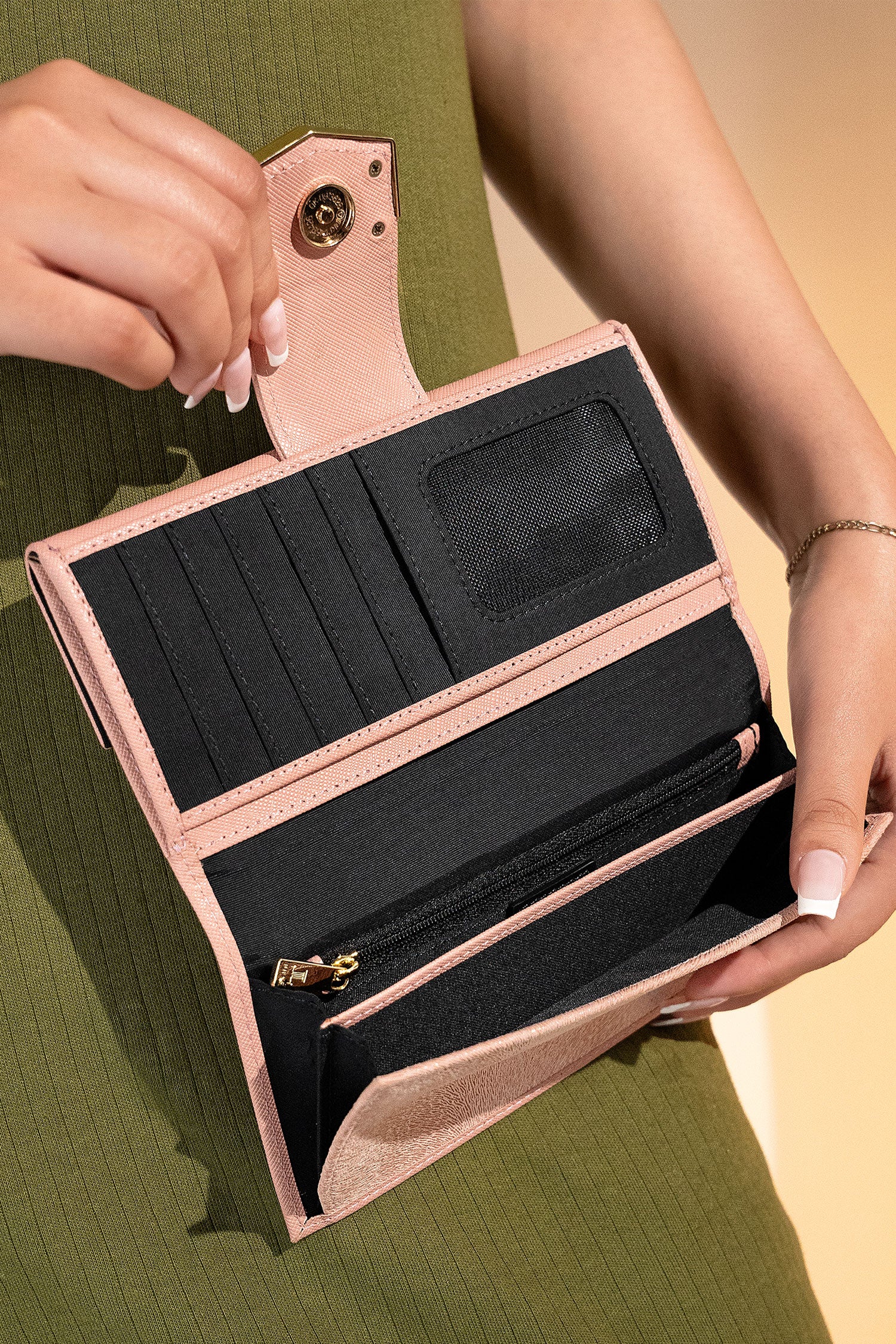 Jess - Women's Leather Long Wallet in Black & Light Pink | JULKE – JULKÉ